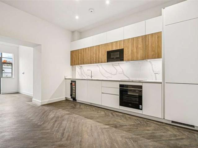 2 Bedroom Flat