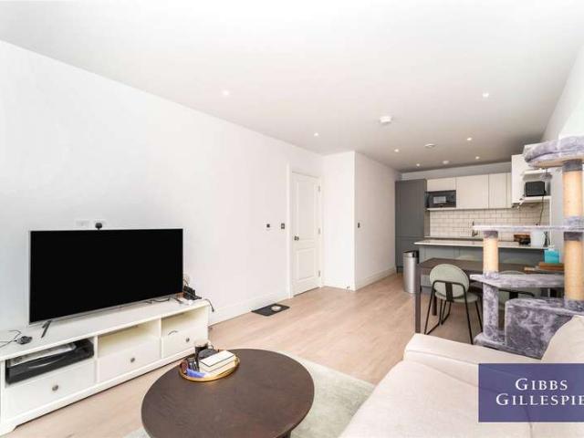 2 Bedroom Flat