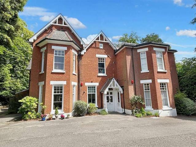 2 Bedroom Flat