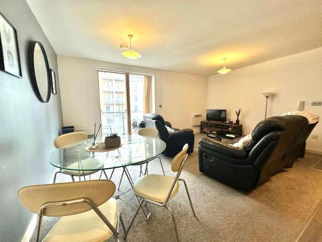 2 Bedroom Flat