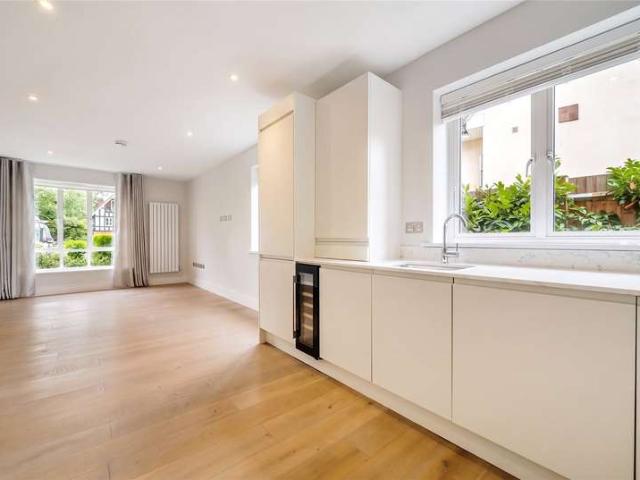 2 Bedroom Flat