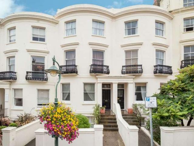 2 Bedroom Flat