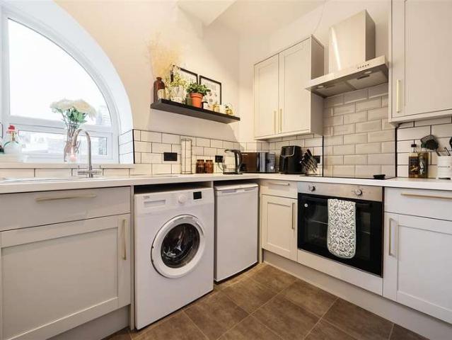 2 Bedroom Flat
