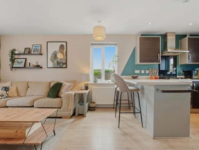 2 Bedroom Flat