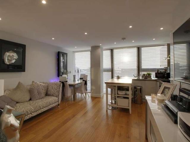 2 Bedroom Flat