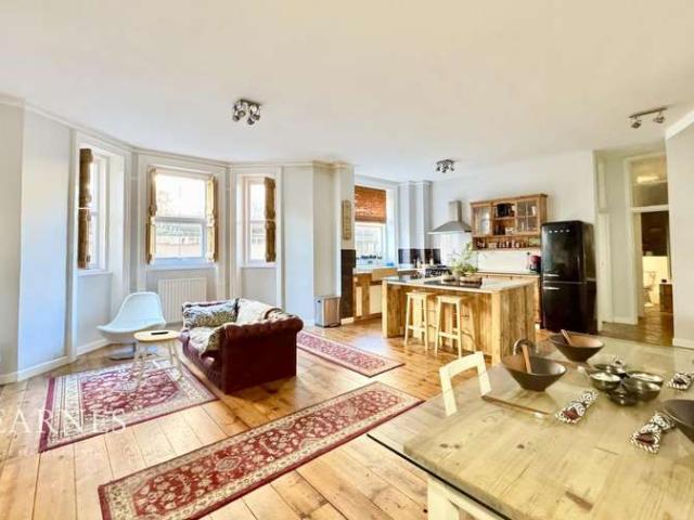 2 Bedroom Flat