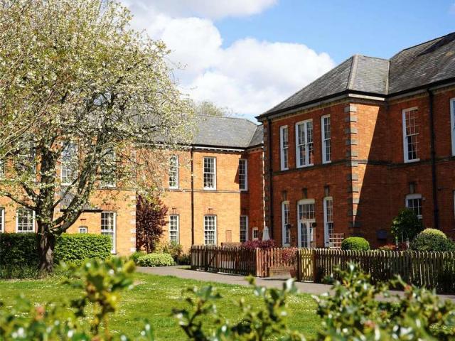 2 Bedroom Flat