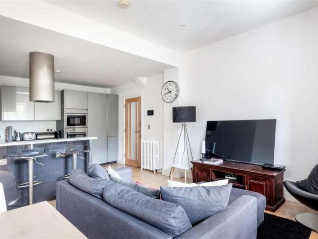 2 Bedroom Flat