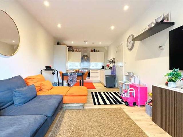 2 Bedroom Flat