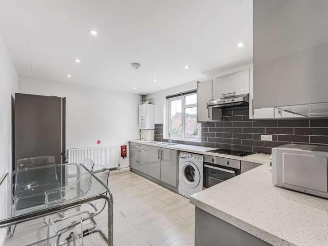 2 Bedroom Flat