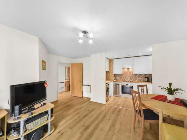 2 Bedroom Flat