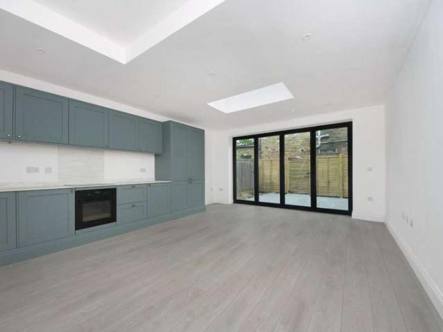 2 Bedroom Flat
