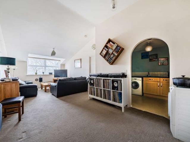 2 Bedroom Flat
