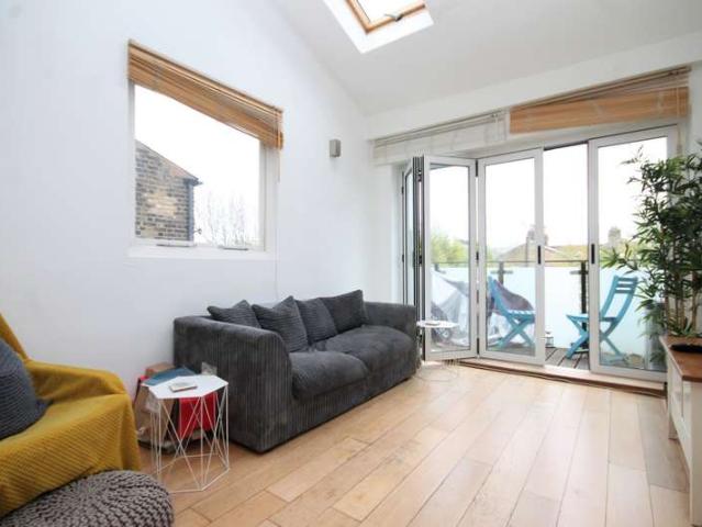 2 Bedroom Flat