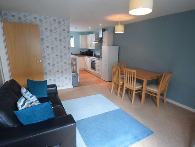 2 Bedroom Flat