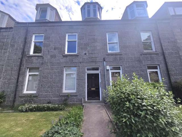 2 Bedroom Flat