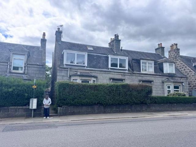 2 Bedroom Flat