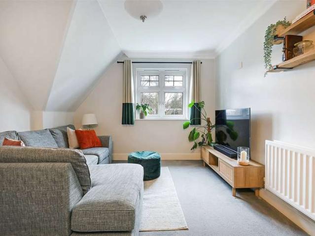 2 Bedroom Flat