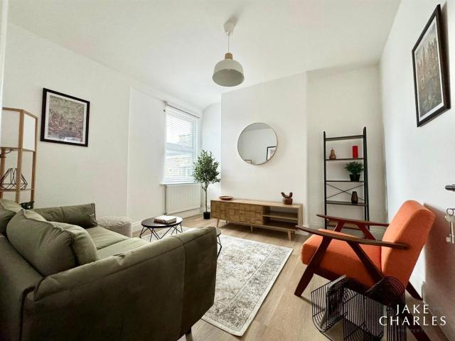 2 Bedroom Flat