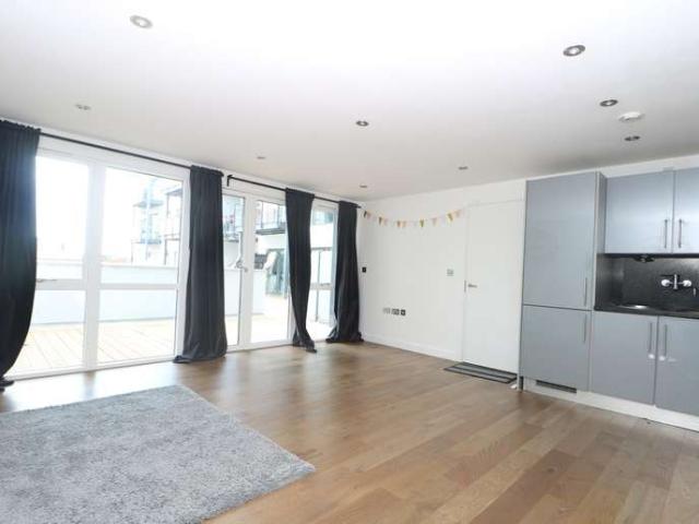 2 Bedroom Flat