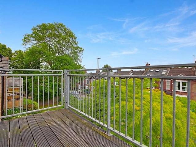 2 Bedroom Flat