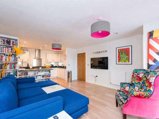 2 Bedroom Flat