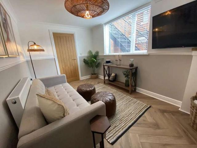 2 Bedroom Flat