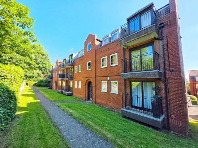 2 Bedroom Flat