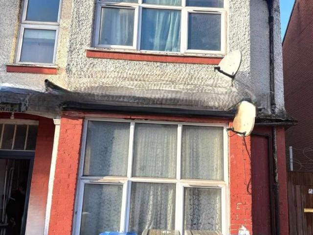 2 Bedroom Flat