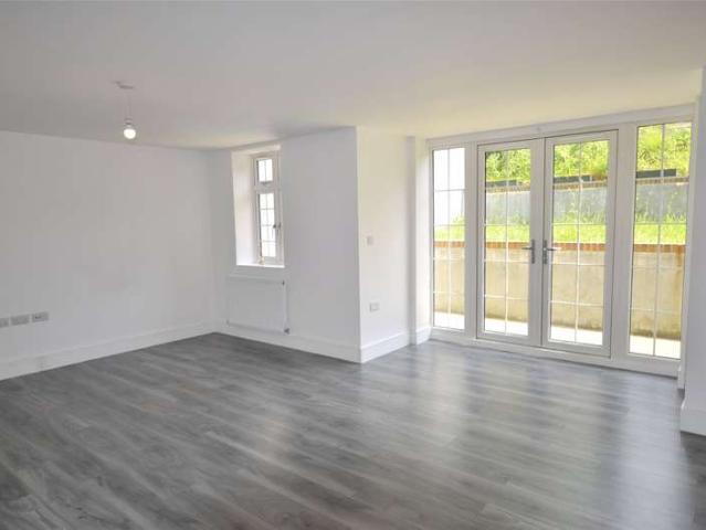 2 Bedroom Flat