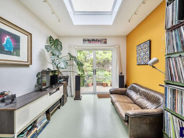 2 Bedroom Flat