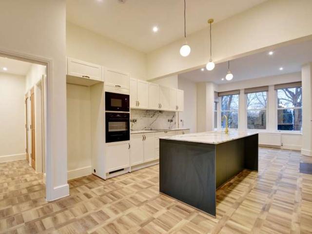 2 Bedroom Flat