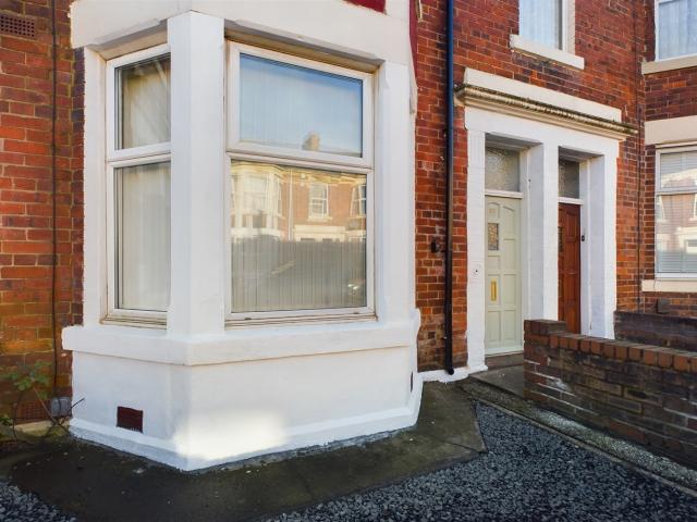 2 Bedroom Flat