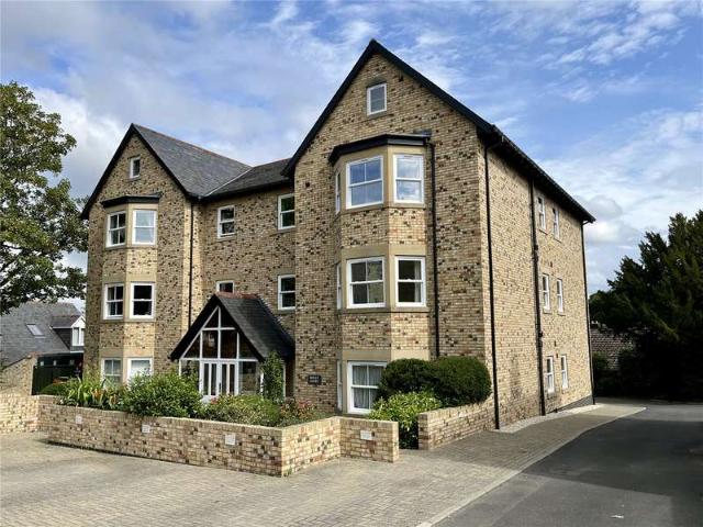 2 Bedroom Flat