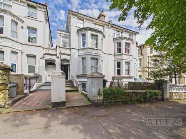 2 Bedroom Flat