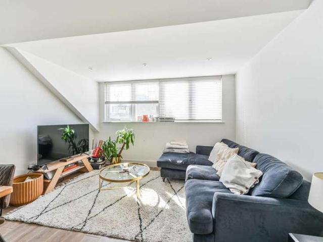 2 Bedroom Flat