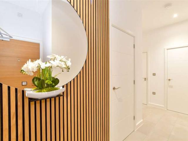 2 Bedroom Flat