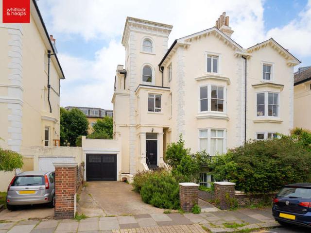 2 Bedroom Flat