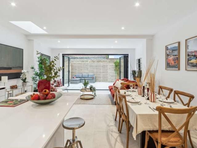 2 Bedroom Flat