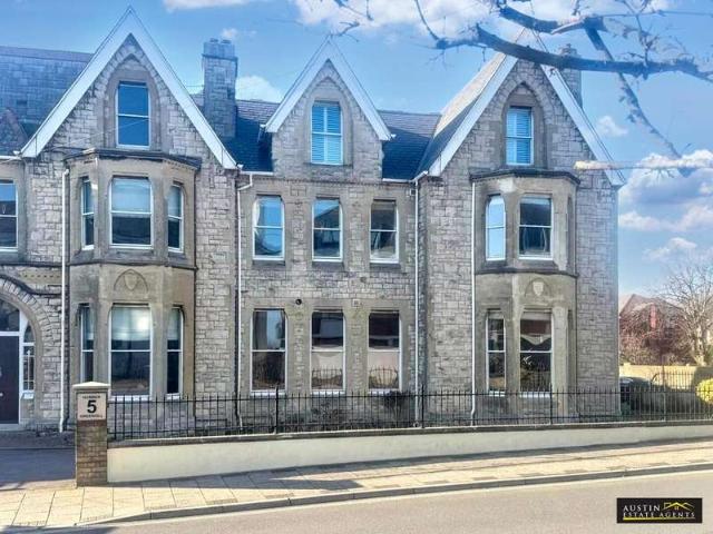 2 Bedroom Flat