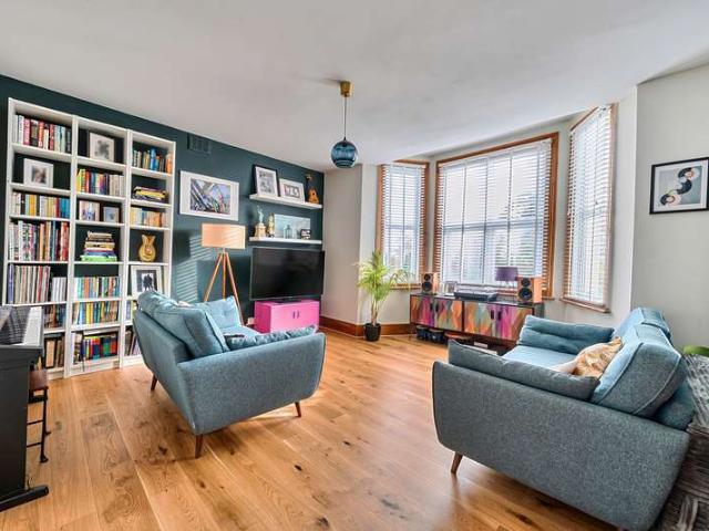 2 Bedroom Flat