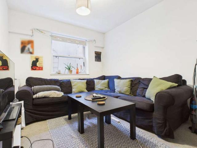 2 Bedroom Flat