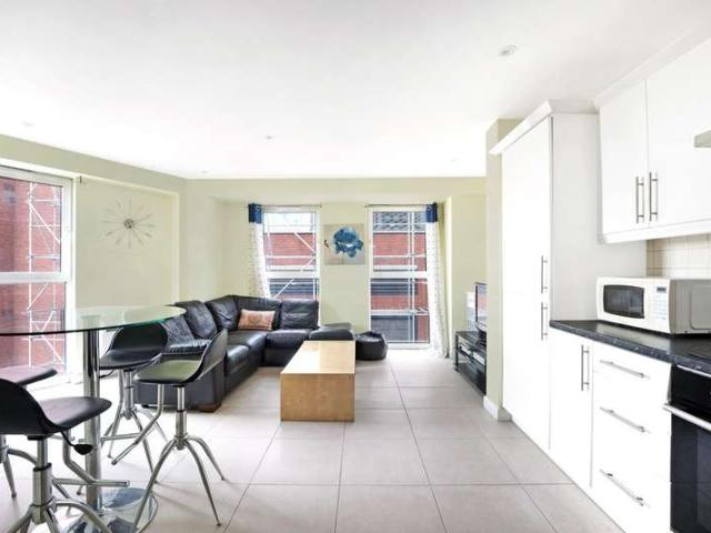 2 Bedroom Flat