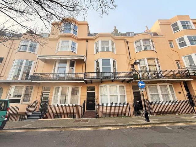 2 Bedroom Flat
