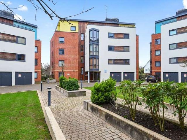 2 Bedroom Flat