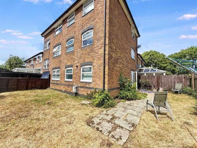 2 Bedroom Flat