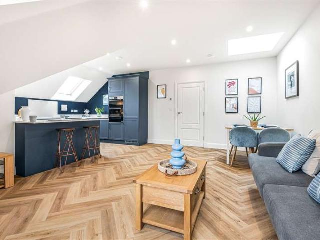 2 Bedroom Flat