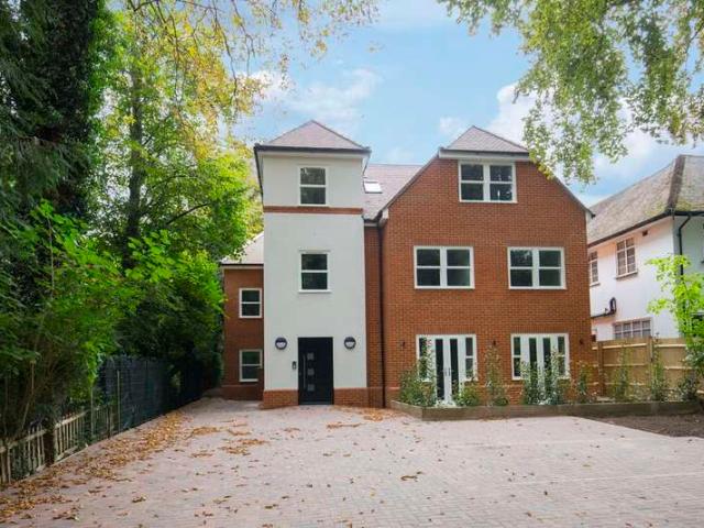 2 Bedroom Flat