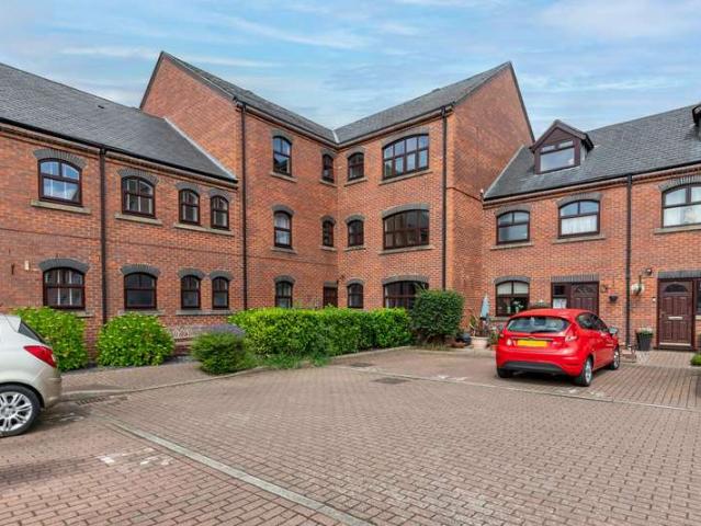 2 Bedroom Flat