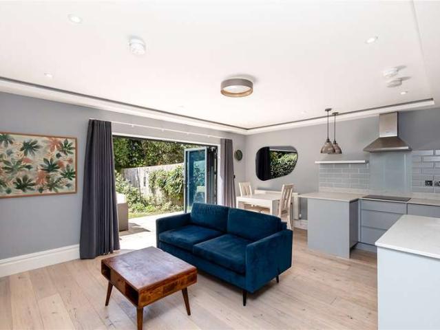 2 Bedroom Flat